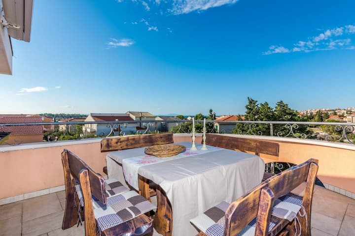 Three Bedroom Apartment - Novalja