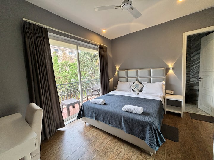 25 Luxe Cozy Condo With Pool North Goa - Goa