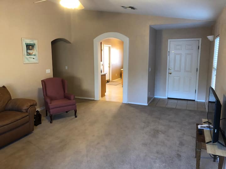 South East Tucson. Clean, Quiet Home - Tucson, AZ