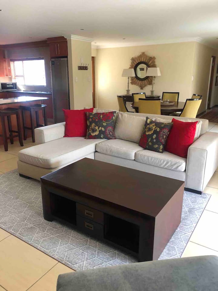Topaz Cove Luxury Villas - Emerald Estate, Private - Edenvale