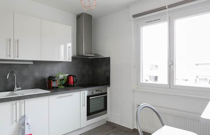 Bedroom | Tramway > Geneva | Appart En Coloc - Gaillard