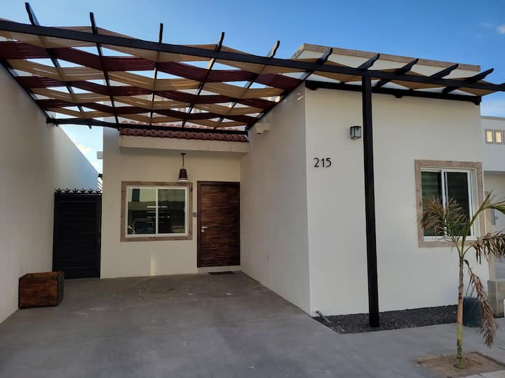 Enjoy Family Pool On Premises And Have A Bbq Day! - La Paz