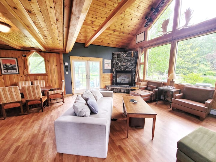 Rustic Bungalow In Stowe - Easy Access To Hiking! - Stowe, VT