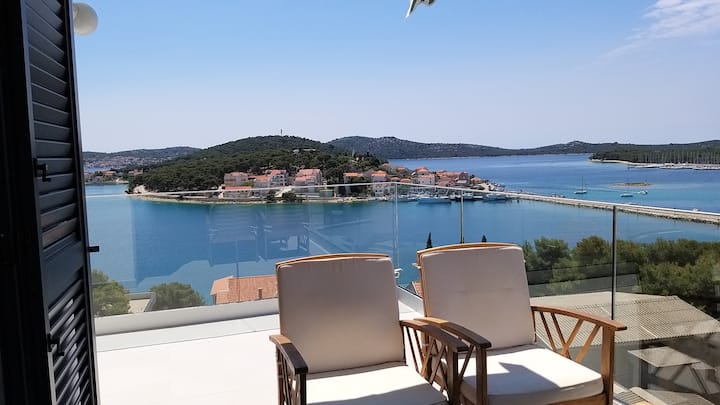 Apartment The View - Primošten