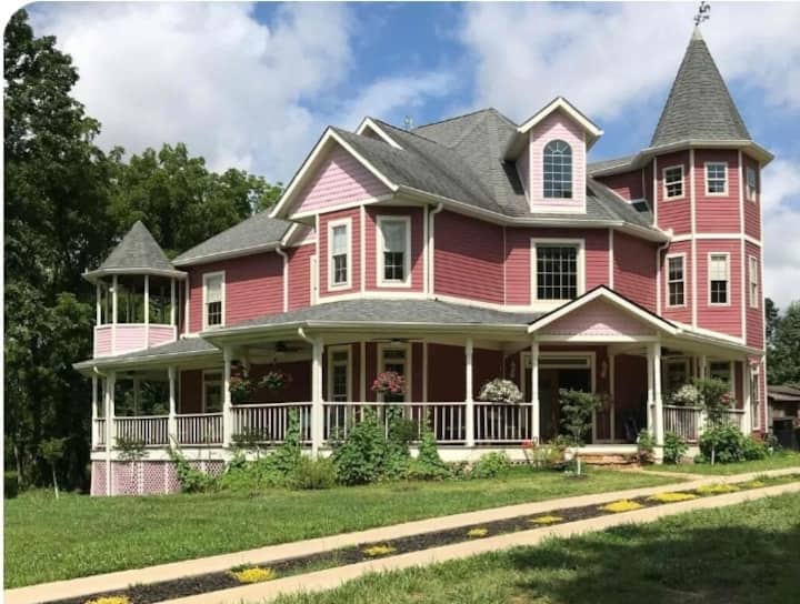 Bridal Suite / Suite Creekside Bed And Breakfast - Lexington, KY