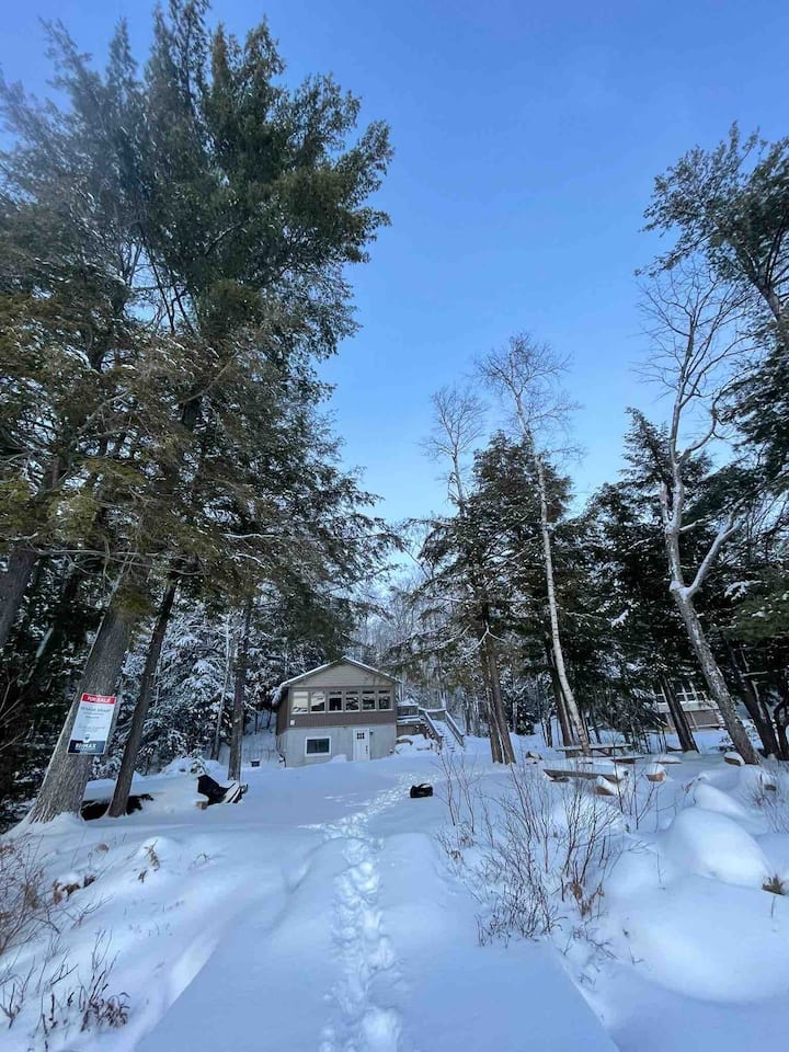 Modern Waterfront Cottage In The Heart Of Muskoka - Bracebridge