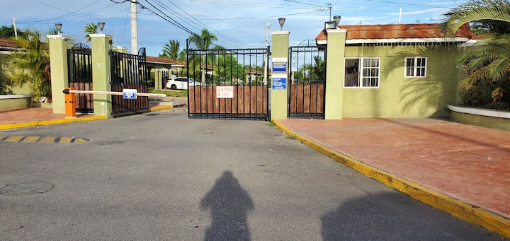 Seville Gated & Safe Vacation - Jamaica