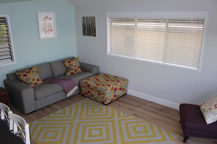 Ocean View Angourie. Stylish Beachside Apartment - Angourie