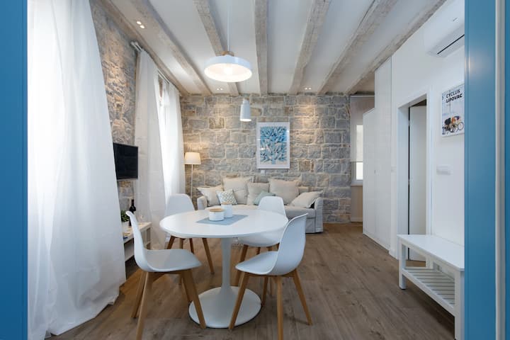 Dd Charming Apartment In The Center Of Split - Split