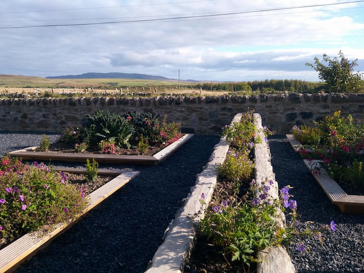 5* One Bedroom Holiday Cottage In Bridgend, Islay - Jura