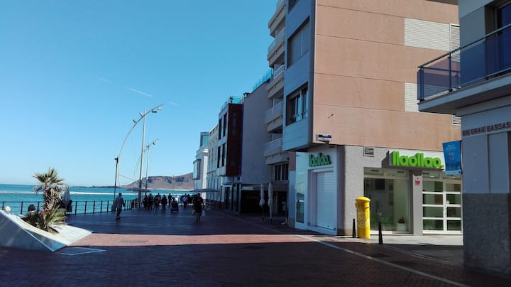 Beautiful Apartment In Las Canteras - Las Palmas de Gran Canaria