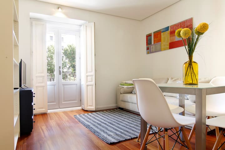 Appartement Charme Mad, 50 M2,  4 Per, 1 Ch, 1sb - Madrid