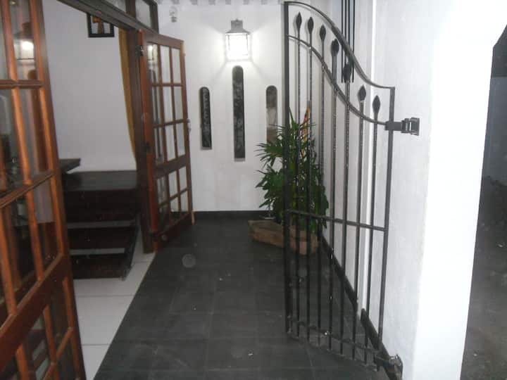D And D's Apartment - Colombo
