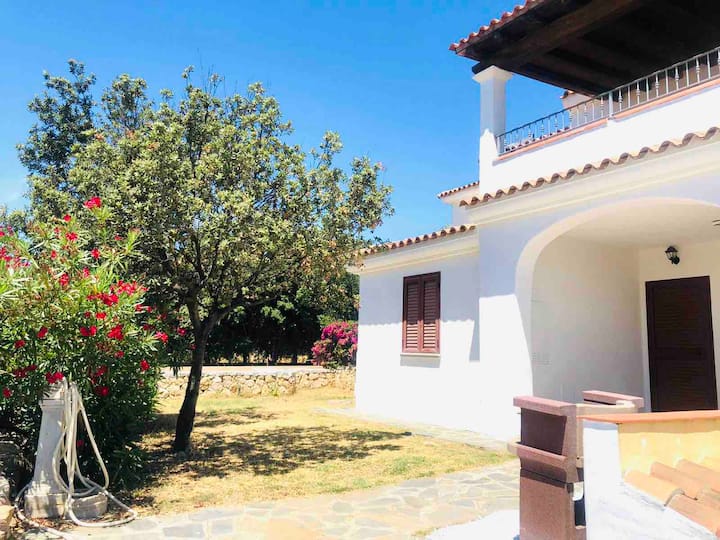 Confortevole Casa Vacanze A Budoni - Budoni
