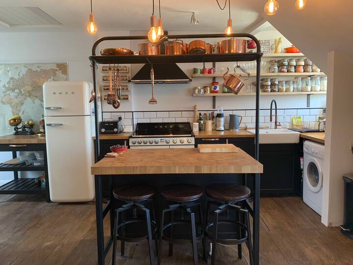 Stylish Flat In Heart Of Trendy Westbourne Village - Bournemouth