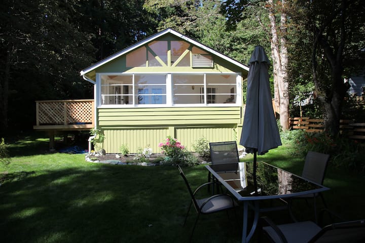 The Matthews Cottage - Sunshine Coast