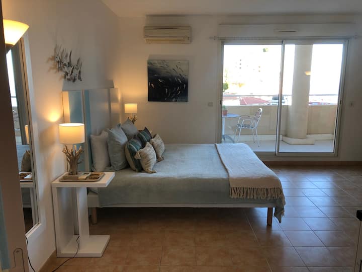 By The Sea, Calm Studio With Terrace, Near Monaco. - Mónaco