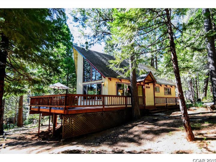 Chalet In Blue Lake Springs - Access To Pool - Arnold, CA