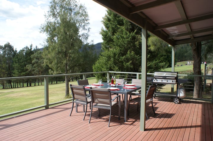 Escarpe Country Club Cabin - Kangaroo Valley