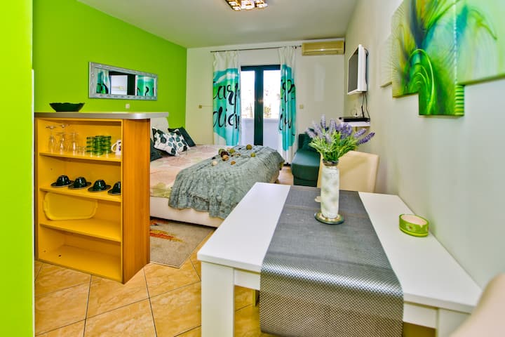 Escape To Nature Suite With Partial Sea View - Hvar
