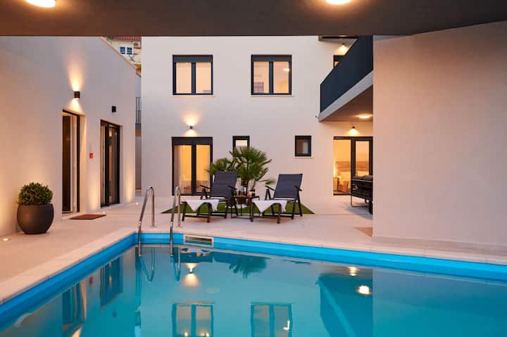 Villa For Large Groups By Luxury Croatia Retreats - Omiš