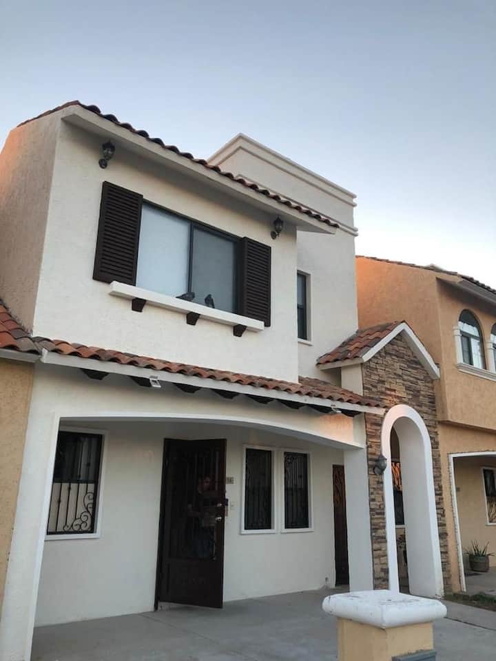 Residencia Hermosillo Muy Cerca Aeropuerto - Hermosillo