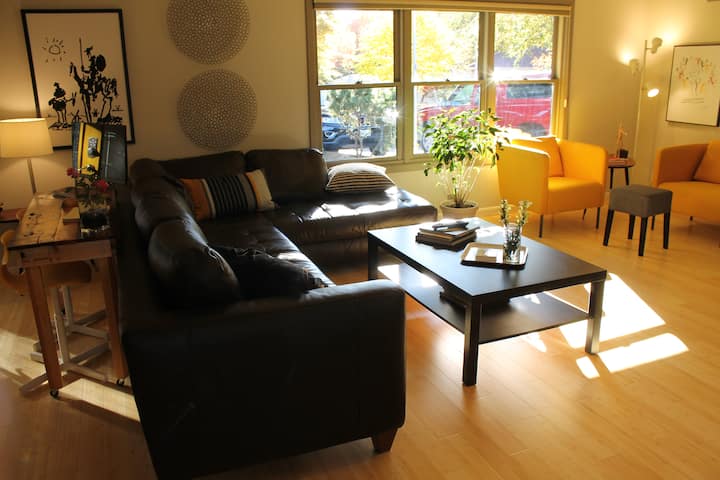 South Lincoln Contemporary Bungalow - Lincoln, NE