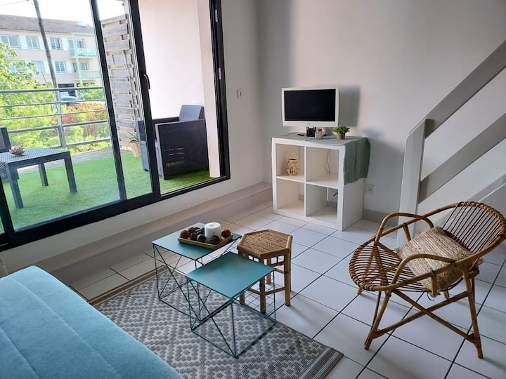 Lumineux,grande Terrasse Ensoleillée,parking Privé - La Rochelle