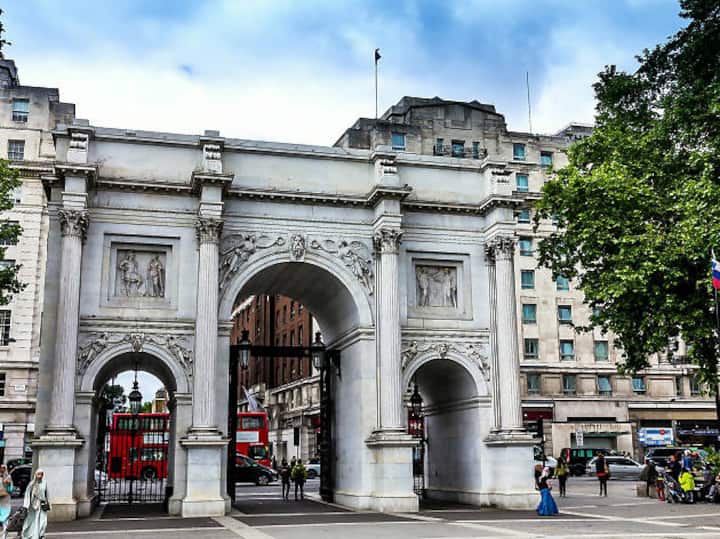 Central London 2 Bed Apartment - London