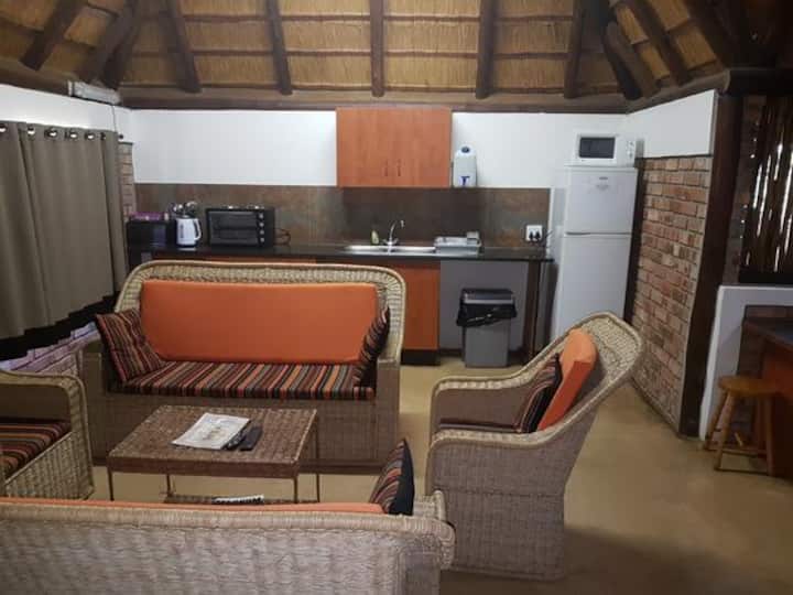 River Hill Lodge - 3 Bedroom Self-catering Chalet - Komatipoort