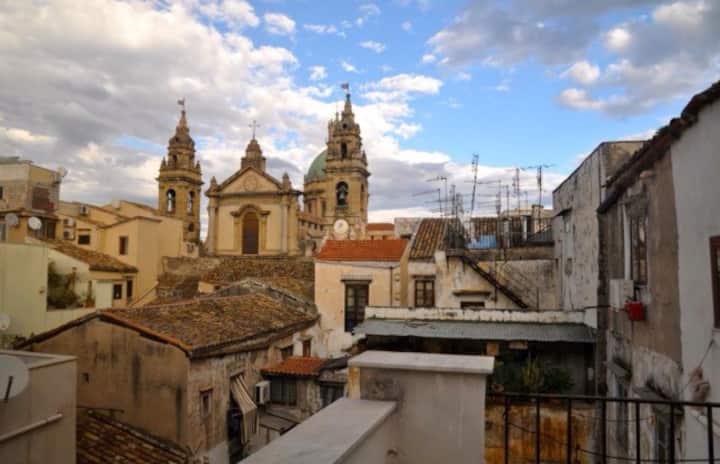 Wonderful View Over The Old City - Palerme