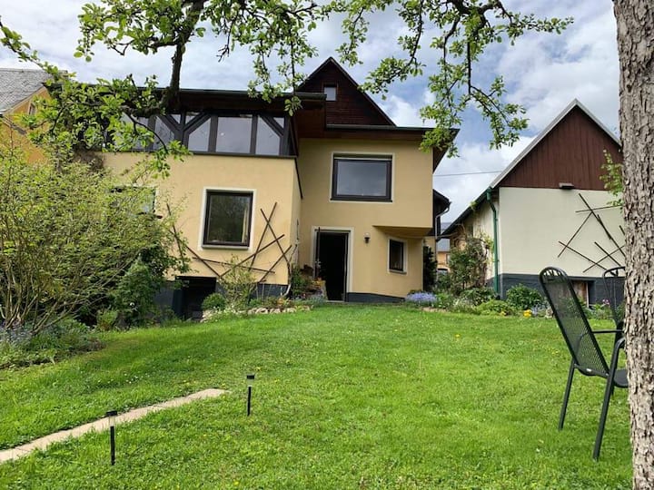 Garden Oasis | Fireplace | Kids-world | 4 Rooms - Schneeberg