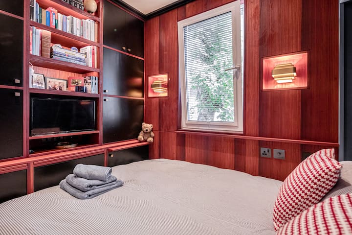 Lovely Designer Studio In Pimlico - London