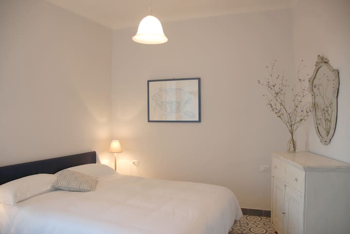 La Nipitella. Il Corbezzolo - Lerici