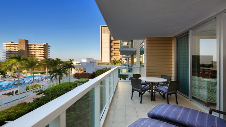 Beachfrontcrystal Shores Resort+amenities.3brvilla - Marco Island, FL