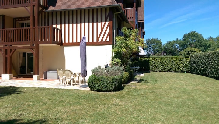Deauville, Appartement 115 M2 En Rez De Jardin - 도빌