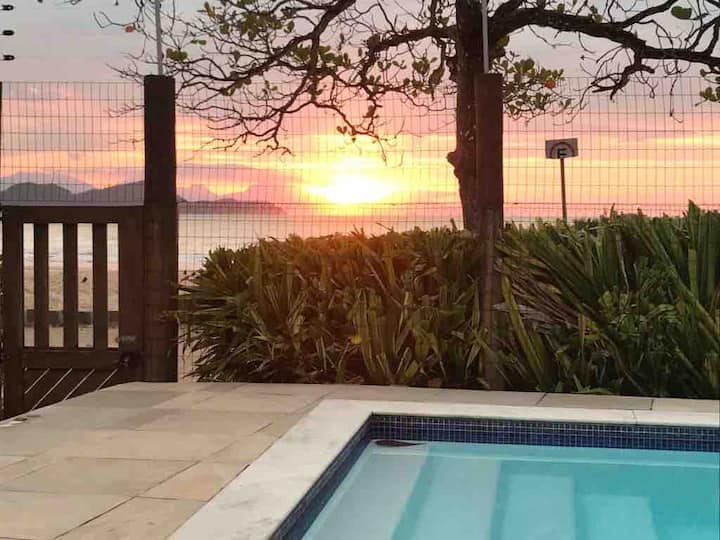 Aconchegante Casa A Beira Mar Napraia Das Toninhas - Ubatuba