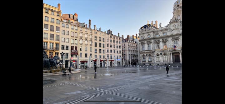 Lyon Place Des Terreaux (Hyper Centre) Avec Clim - Lyon