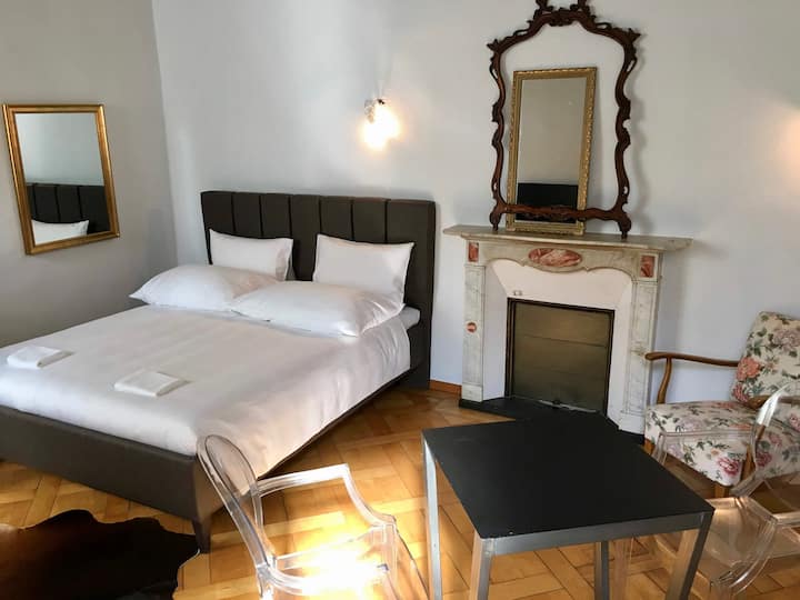 City Center Apartment In The Heart Of Locarno - Locarno