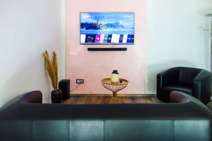 Moderne, Stylische Und Gemütliche Terrassenwohnung - Munich