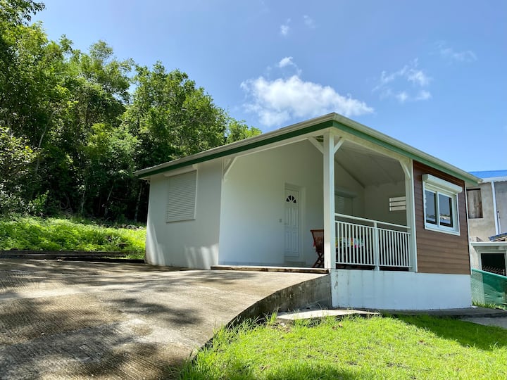 Bungalow Sur Les Hauteurs De Bas-vent - Deshaies