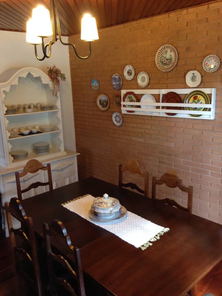 Casa Aconchegante, 5 Dorms, óTima Localização! - Campos do Jordão