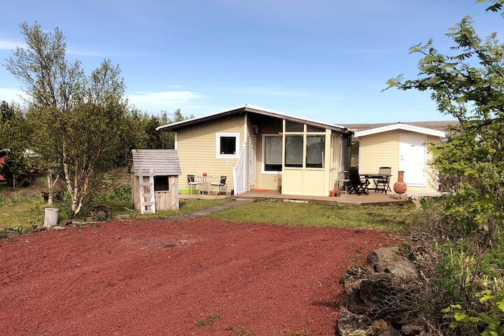 Cozy Lake Access Cottage Near Golden Circle - Iceland
