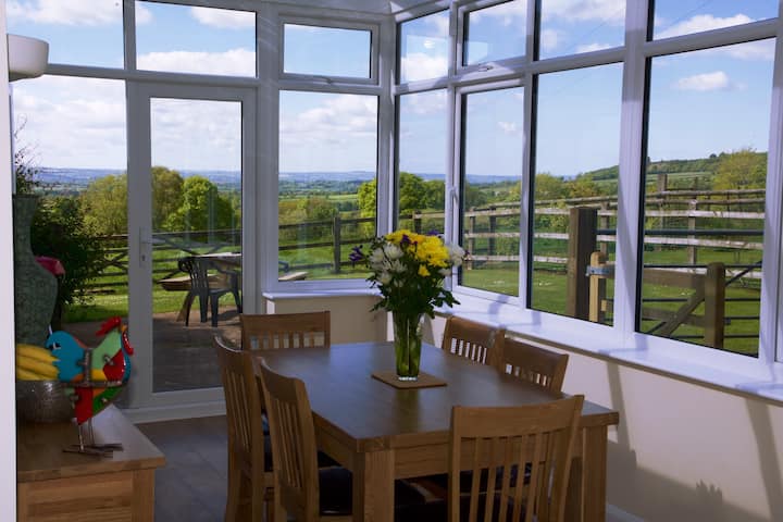 Stables Cottage At South Farm Holiday Cottages - サマセット
