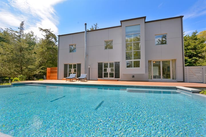 Stunning Modern House In East Hampton - East Hampton