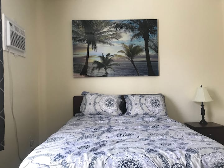 Adelanto Home, Peaceful Room - Victorville, CA
