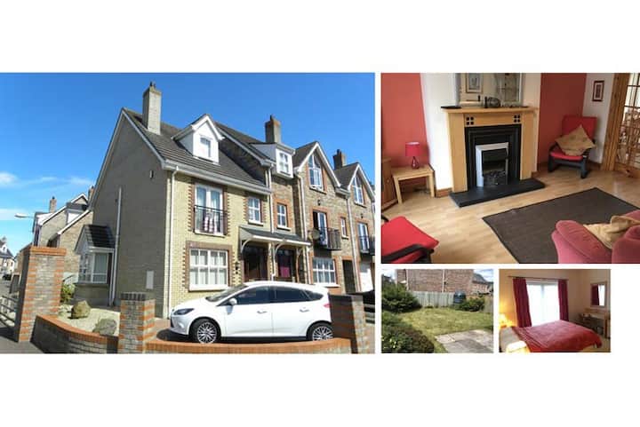 4 Bed Portstewart Townhouse: Golf Giant's Causeway - Portstewart