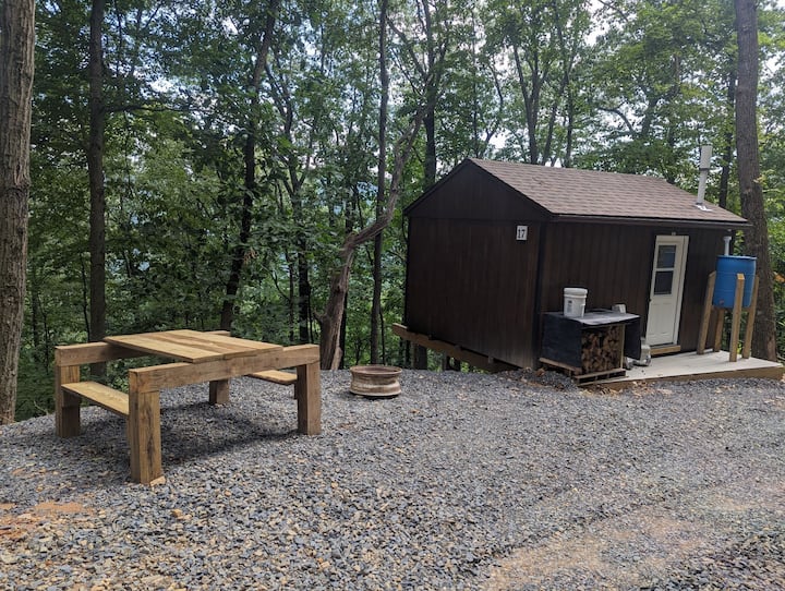 Kosey Kabins #17, Angular Cabin - Knoebels Amusement Resort, Elysburg