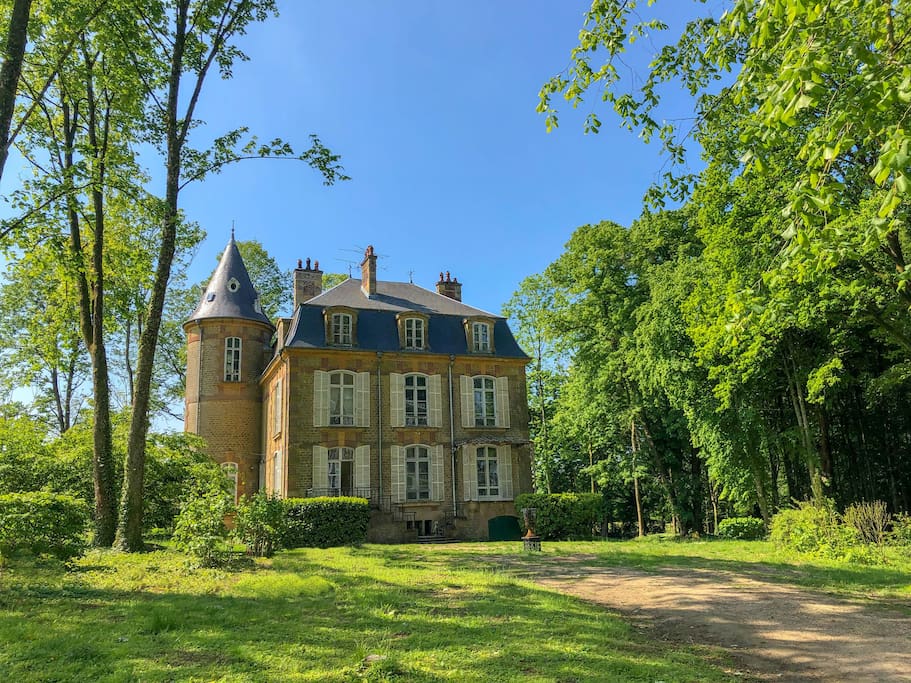 Château Merveilleux avec Parc Privé de 4 hectares - Châteaux à louer à ...