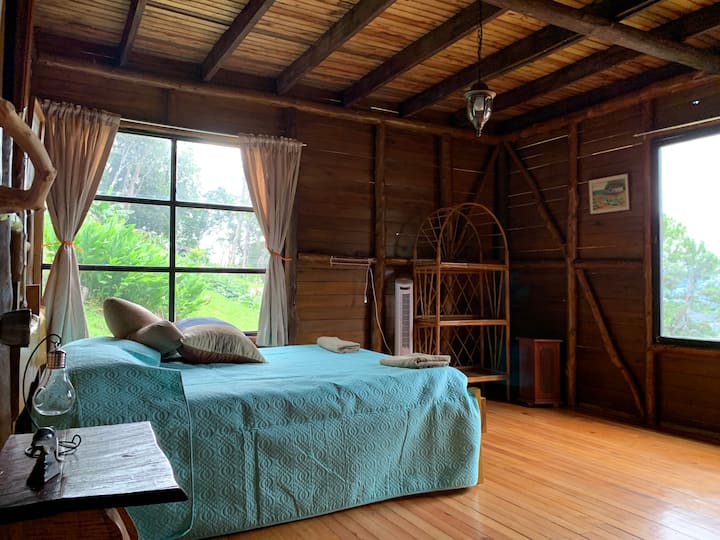 Rustic Cabin, Forest, Panoramic View And A River - Costa Rica